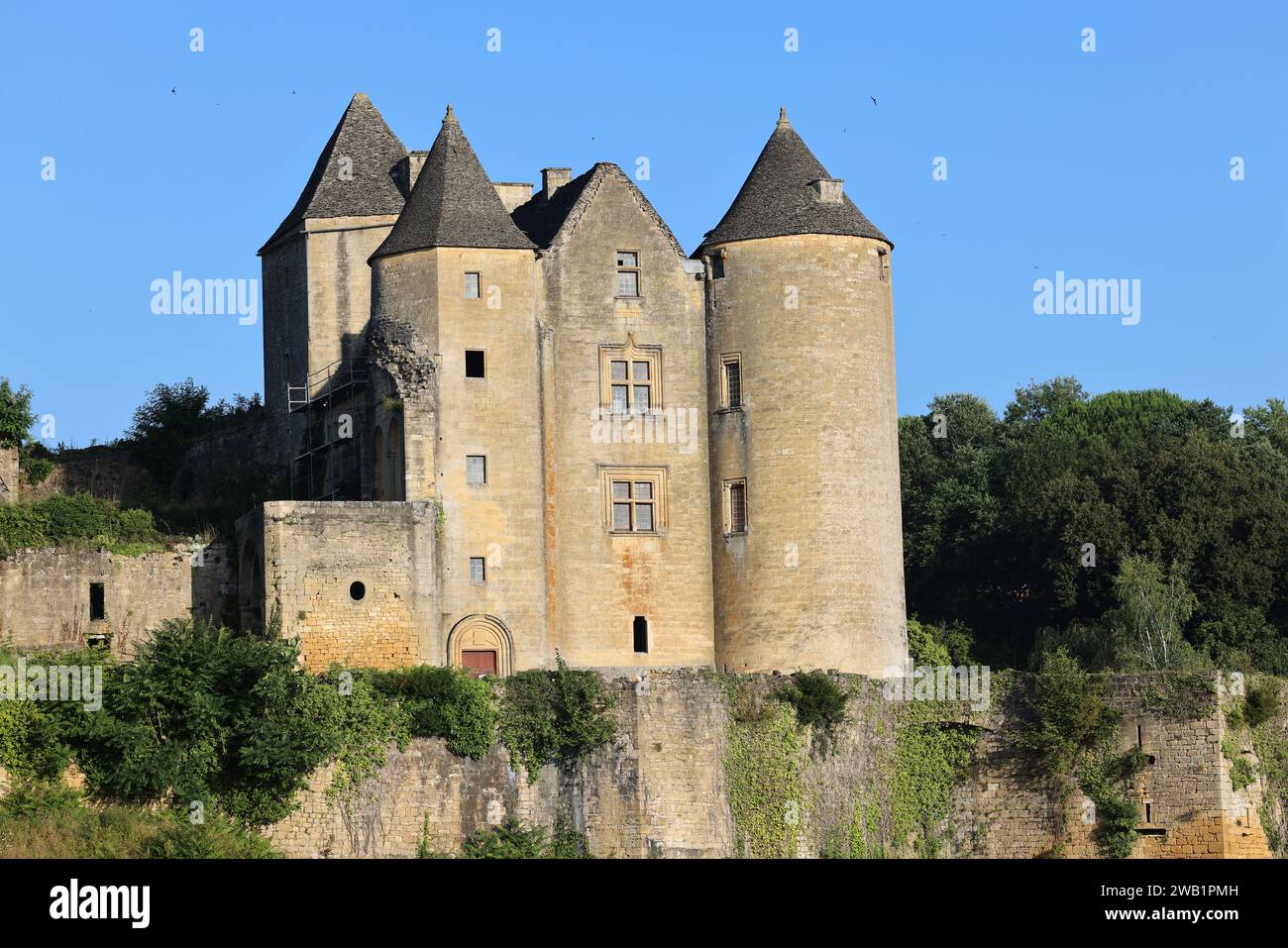 Chateau fortifie de salignac hi-res stock photography and images - Alamy