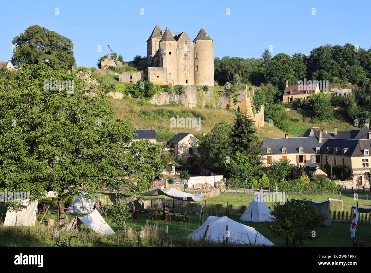 Chateau fortifie de salignac hi-res stock photography and images - Alamy