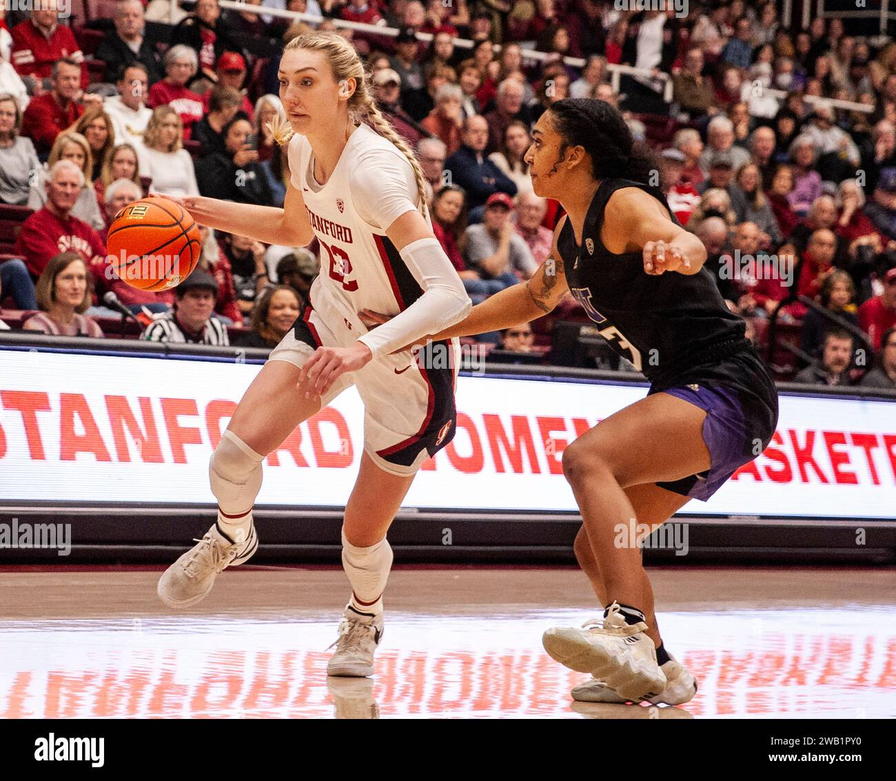 January 07 2024 Stanford, CA, U.S.A. Stanford forward Cameron Brink (22 ...