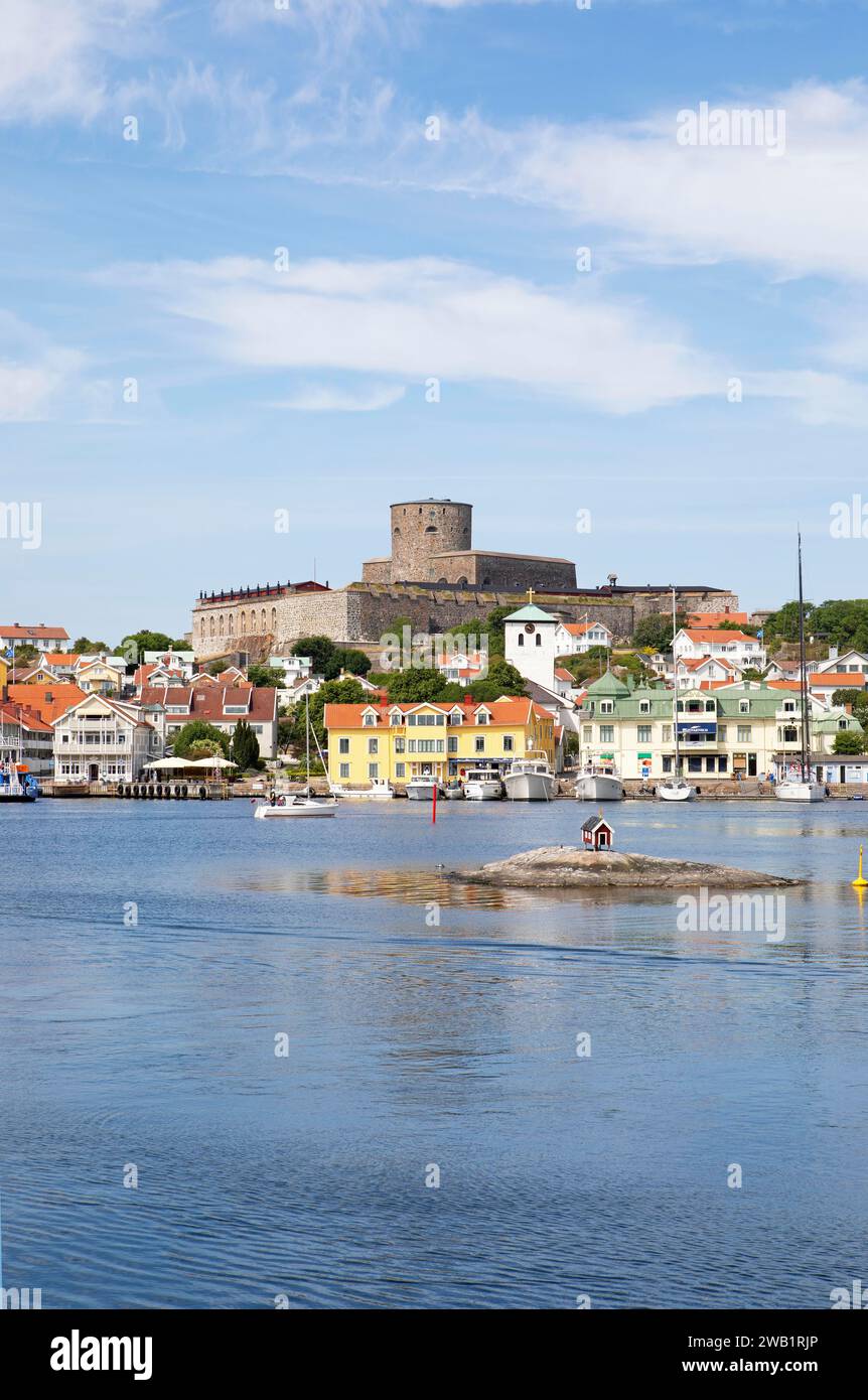 Marstrandsoe archipelago island with the harbour and Carlsten Fortress ...