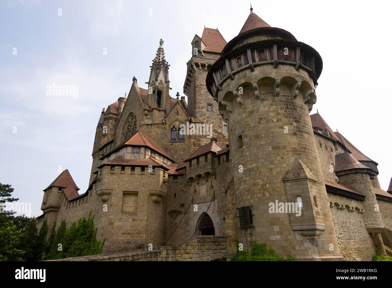 Kreuzenstein castle hi-res stock photography and images - Alamy