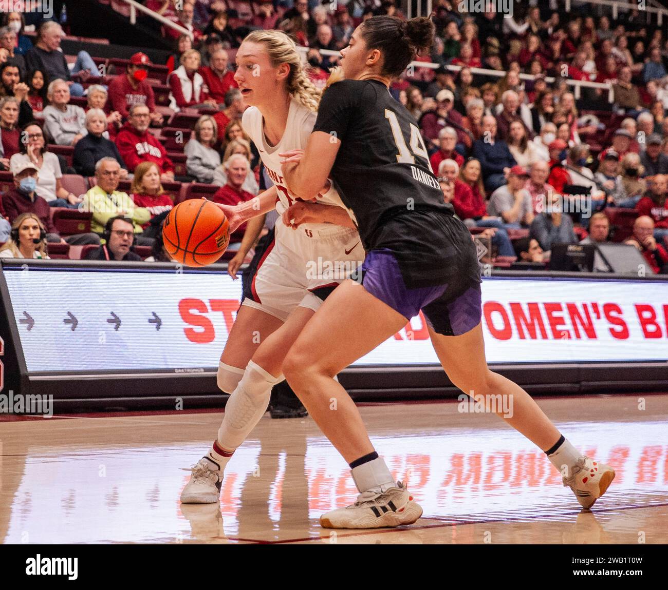 Maples Pavilion Stanford, CA. 07th Jan, 2024. CA, U.S.A. Stanford ...