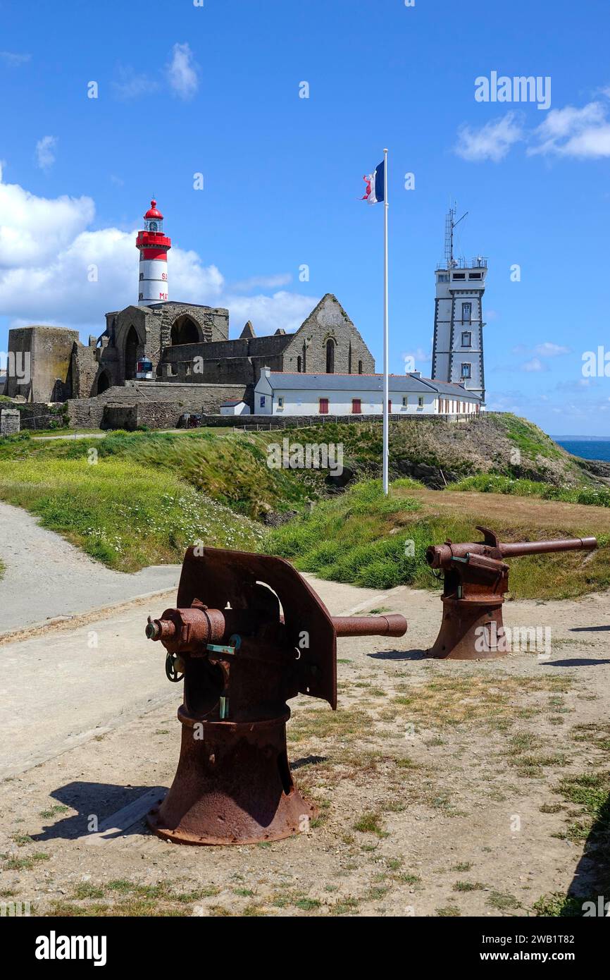 Semaphore, ruins of the Saint-Mathieu abbey and lighthouse on the ...