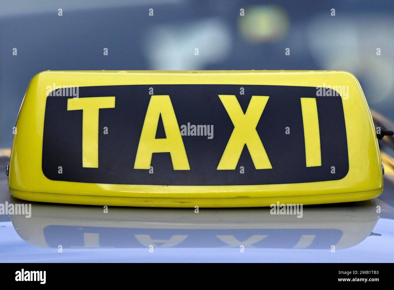 Taxi word hi-res stock photography and images - Alamy