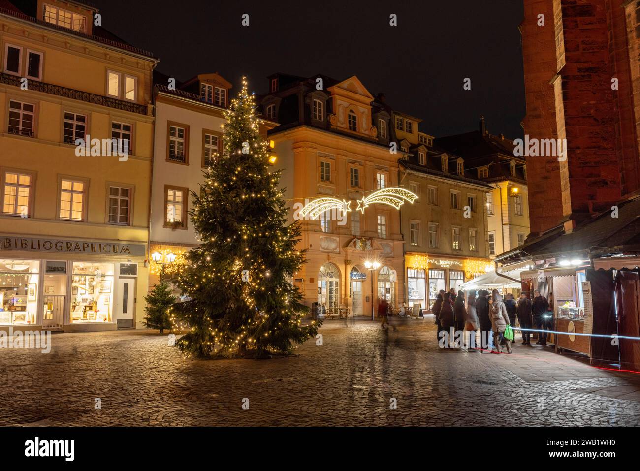 Christmas lights in the main street, Heiliggeistkirche, market square ...