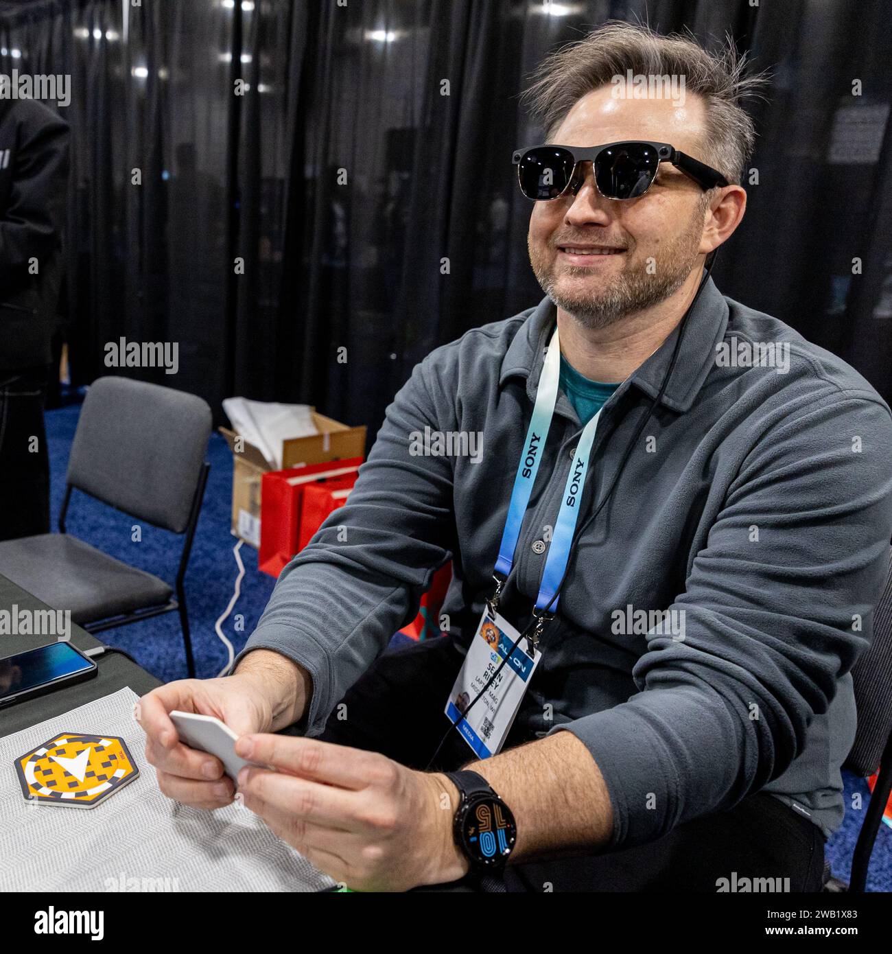 Las Vegas, USA. 07th Jan, 2024. Sean Riley tries out Xreal's spatial ...