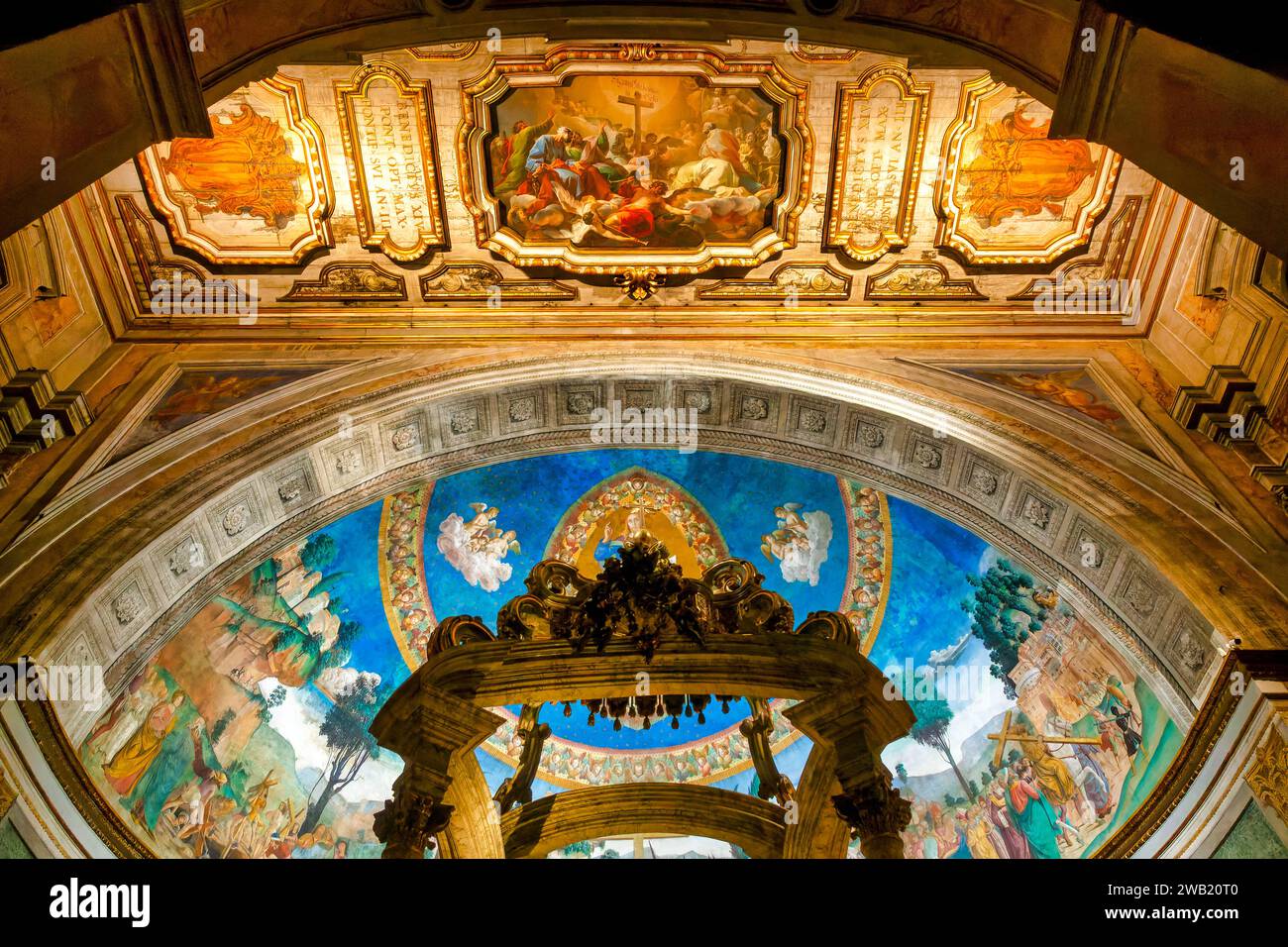 Main altar and apse of the Basilica di Santa Croce in Gerusalemme, Rome ...