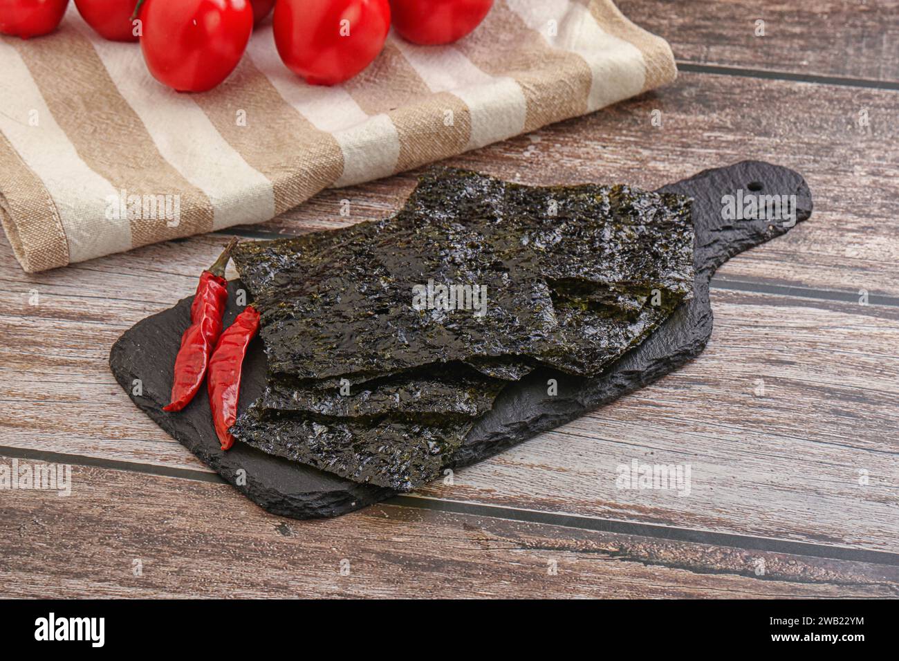 Korean cuisine - Nori seaweed chips snack Stock Photo - Alamy