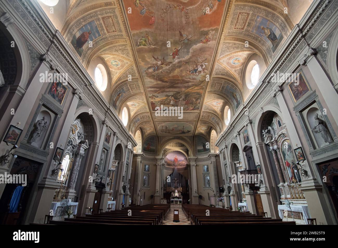 Soave chiesa di san lorenzo hi-res stock photography and images - Alamy
