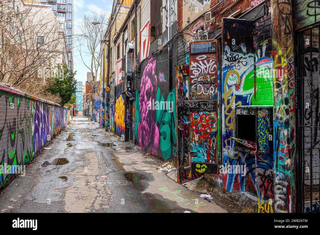 Graffiti Alley, also known as Rush Lane, is a hidden gem in Toronto's ...