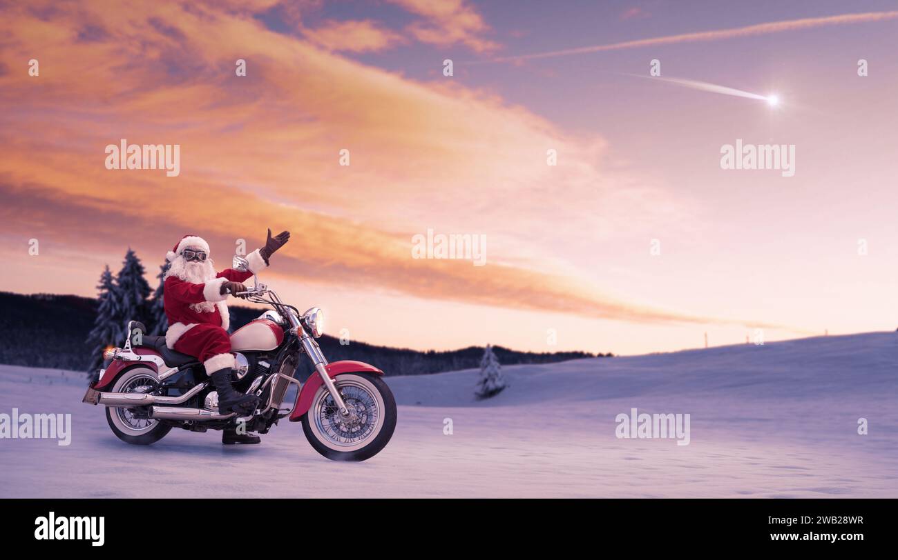 Santa claus on motorbike hi-res stock photography and images - Alamy