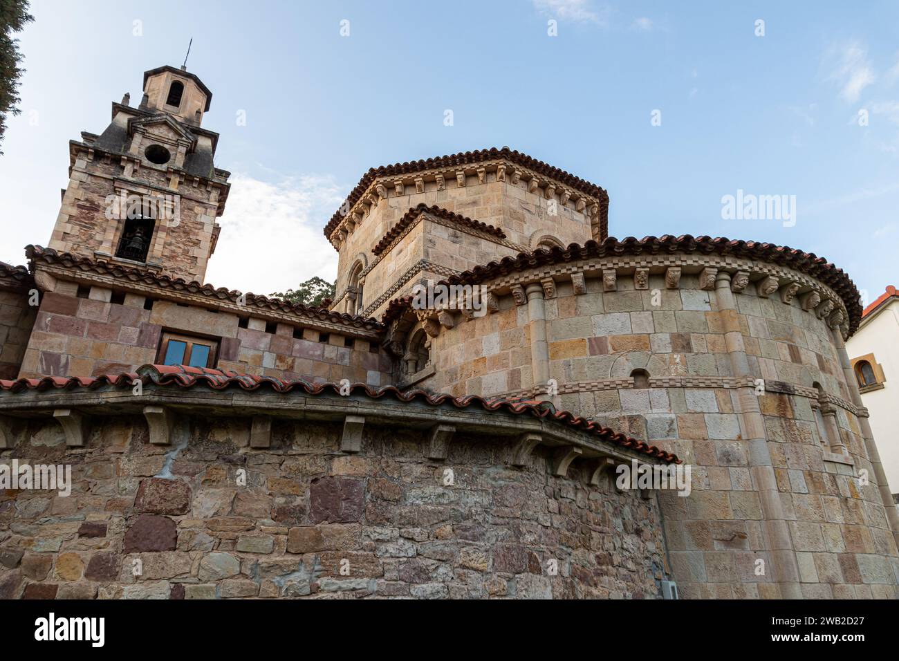 Neo romanesque architecture hi-res stock photography and images - Alamy