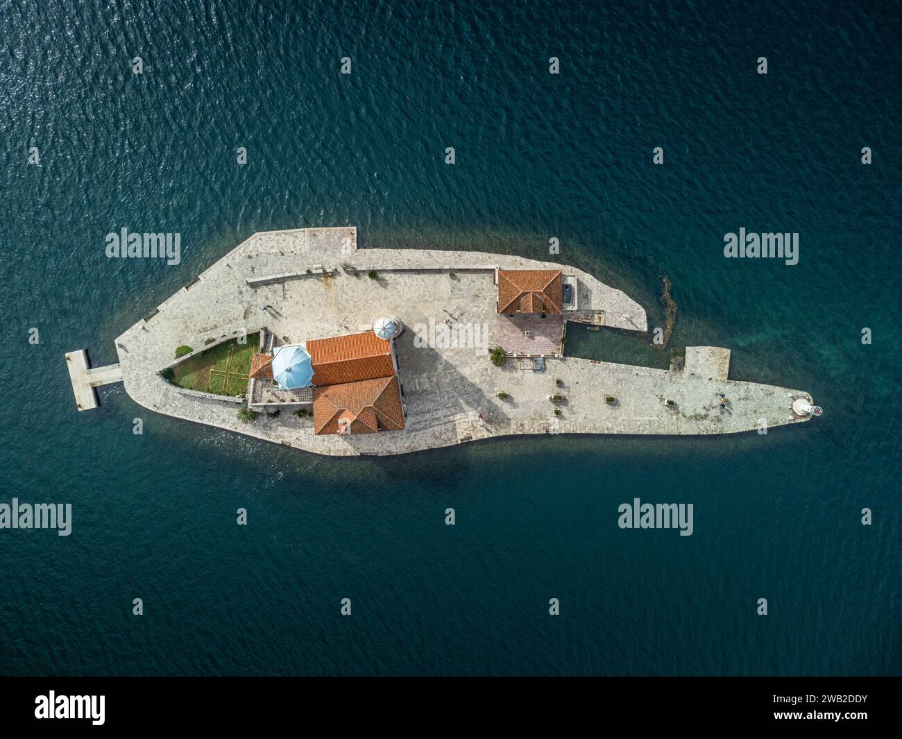 Look down view hi-res stock photography and images - Alamy