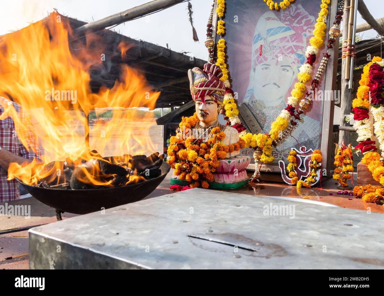 hindu holy bike god om banna worshiping at temple from flat angle image ...