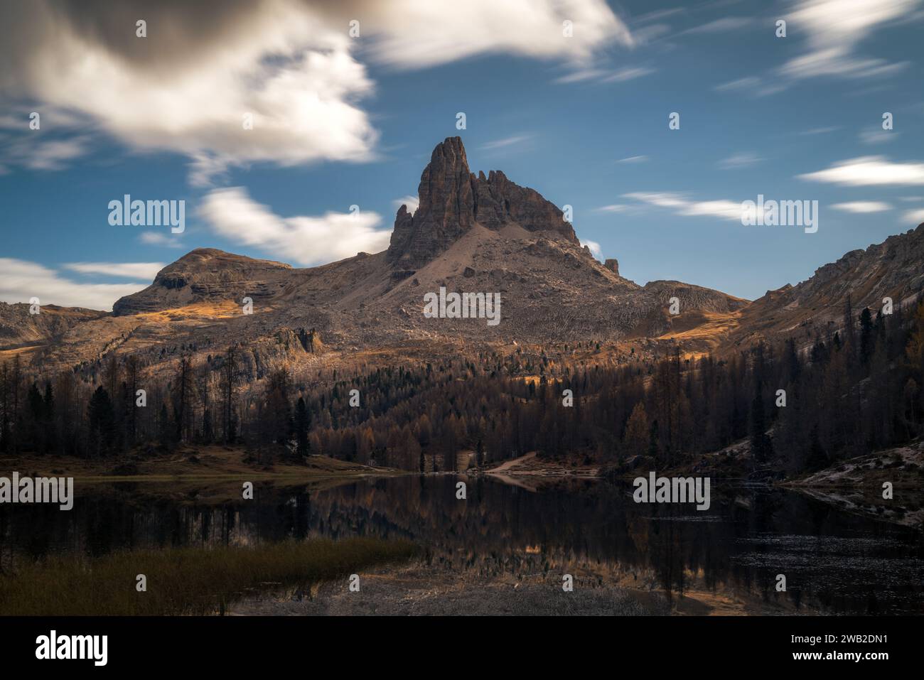 Long exposure of Croda da Lago and cloud movement Stock Photo - Alamy