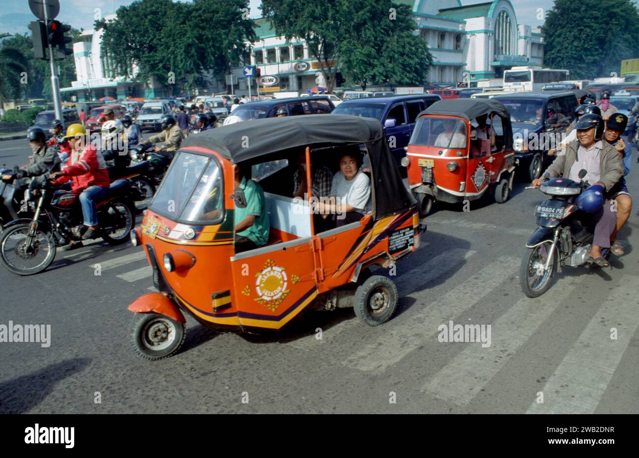 Automobiles indonesia hi-res stock photography and images - Alamy