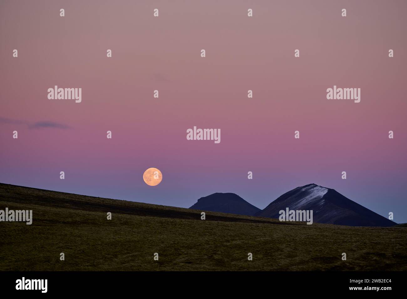 Full moon scenery hi-res stock photography and images - Alamy