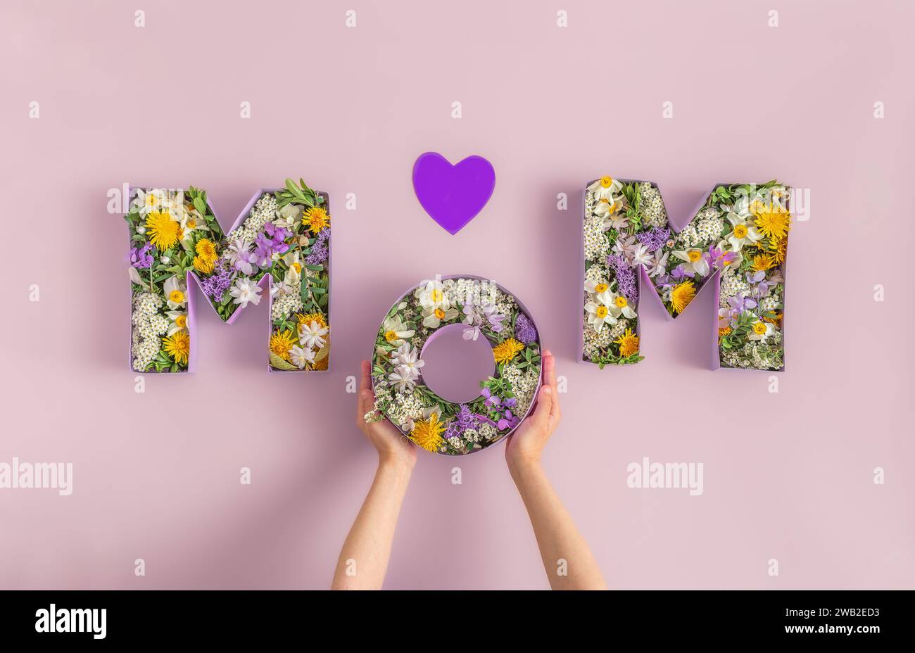 Word MOM Of Spring Flowers Inside Cardboard Boxes.Bouquet for Mothers ...