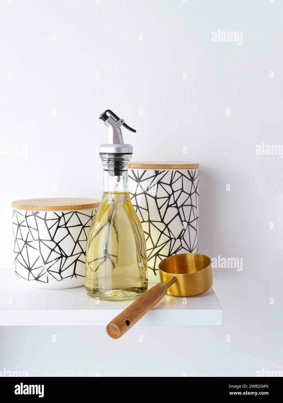 Kitchen shelf jar hi-res stock photography and images - Alamy