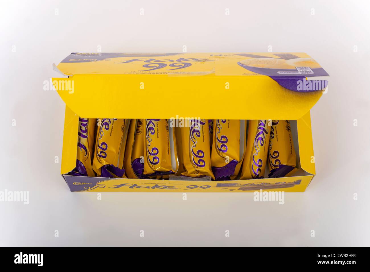 Flake 99 chocolate bars hi-res stock photography and images - Alamy