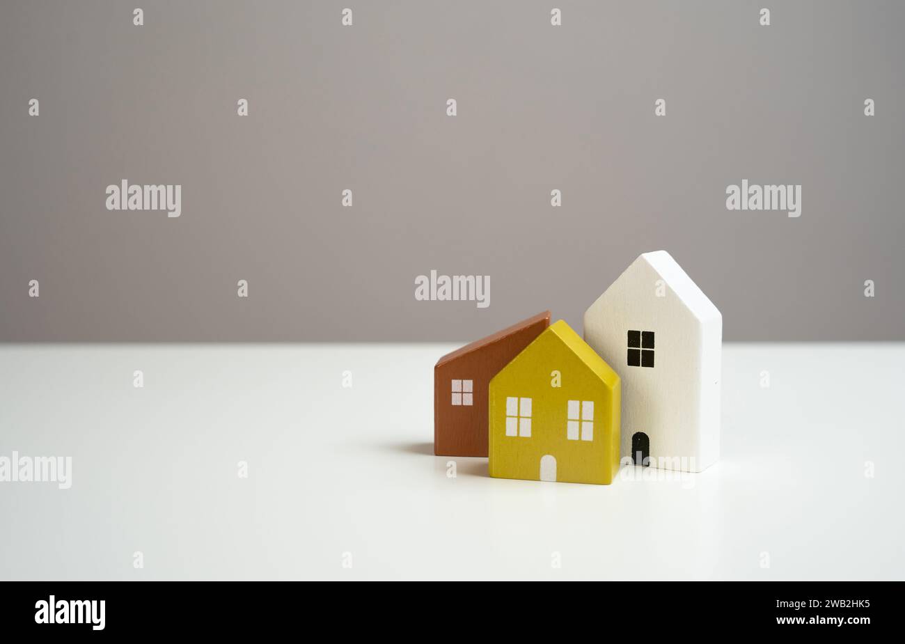 Options figures hi-res stock photography and images - Alamy