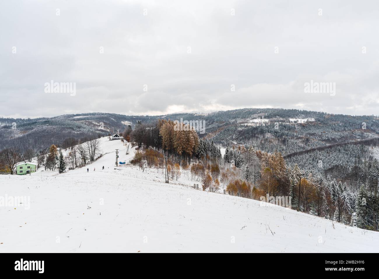 Late autumn Slezske Beskydy mountains witg fist season snow from ...