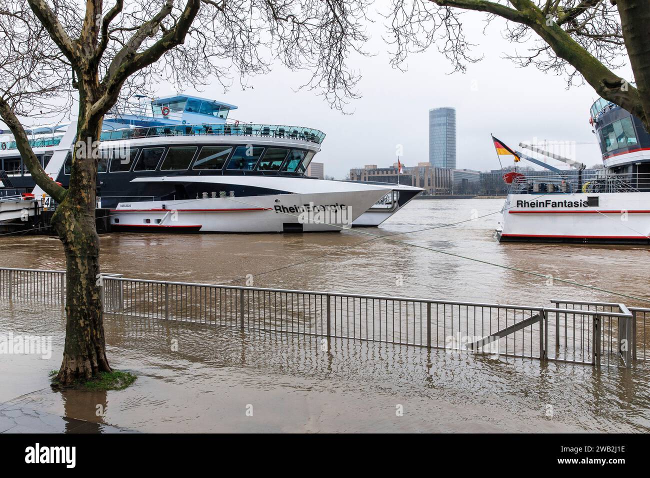 Cologne, Germany, January 6th. 2024, flood of the river Rhine, cruiese ...