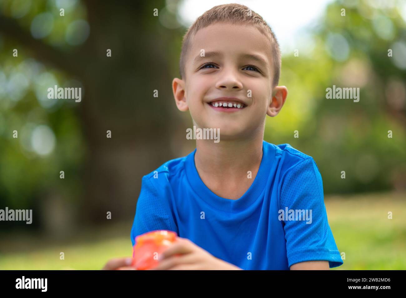School age activity hi-res stock photography and images - Alamy