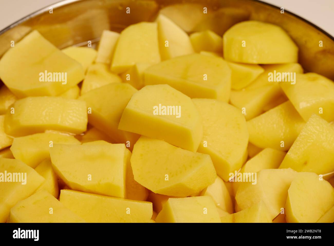 Cut clean vegetables ready cook hi-res stock photography and images - Alamy