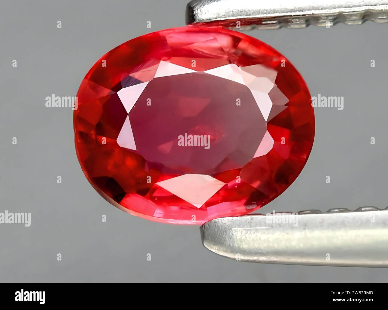 Gray spinel gem hi-res stock photography and images - Alamy
