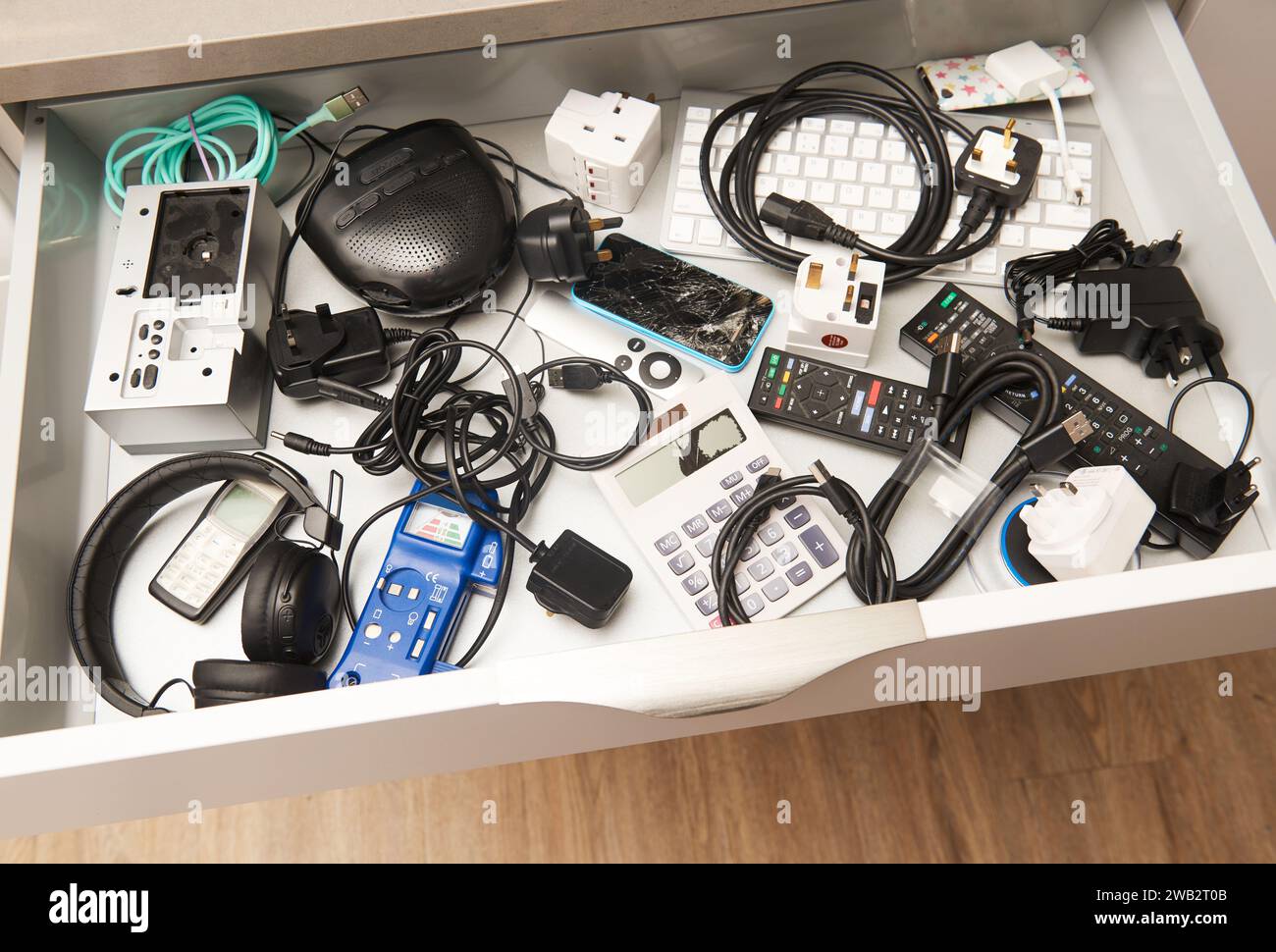 Device waste hi-res stock photography and images - Alamy