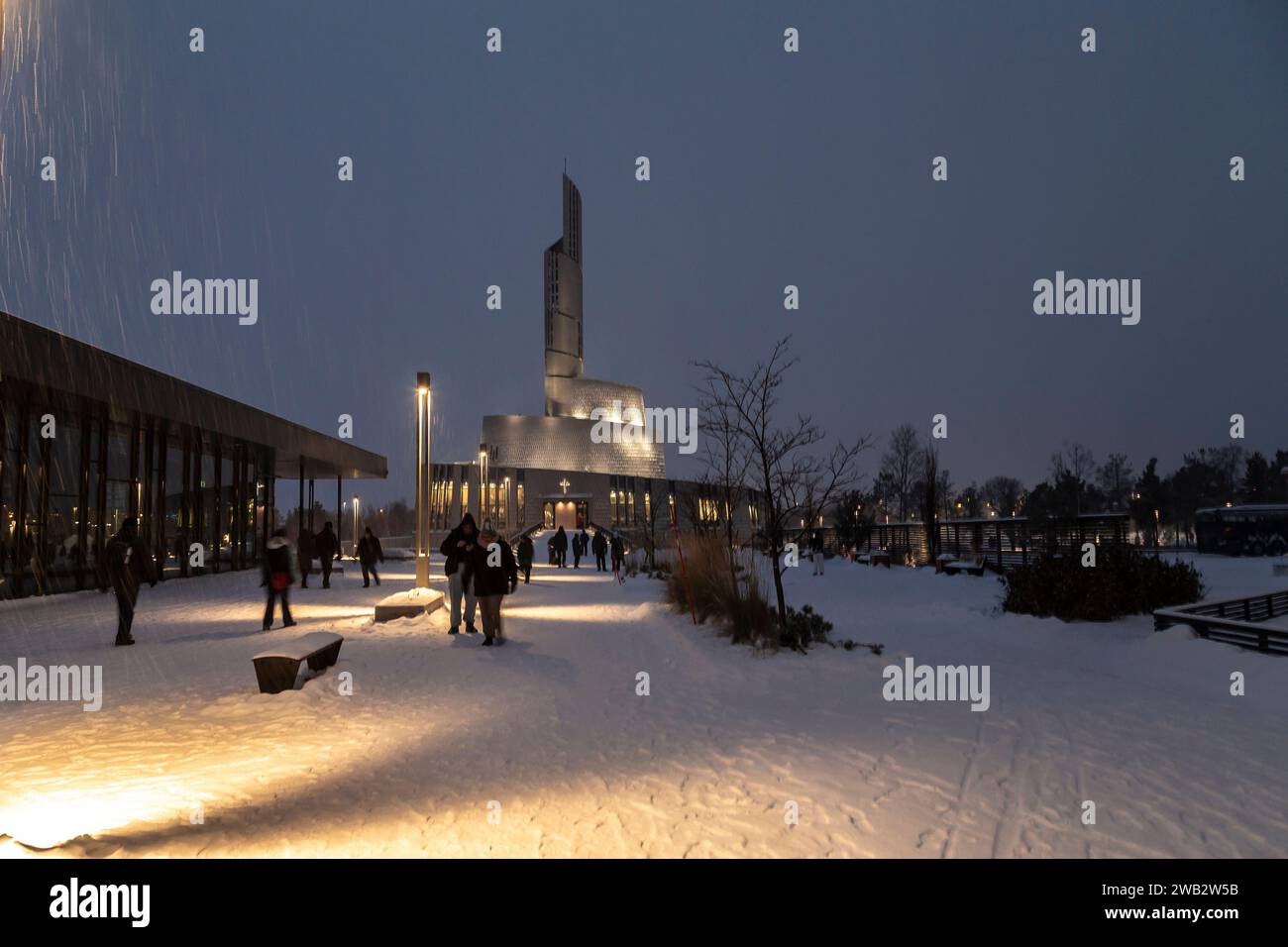 Outside the Cathedral of The Northern Lights (Nordlyskatedralen Alta ...