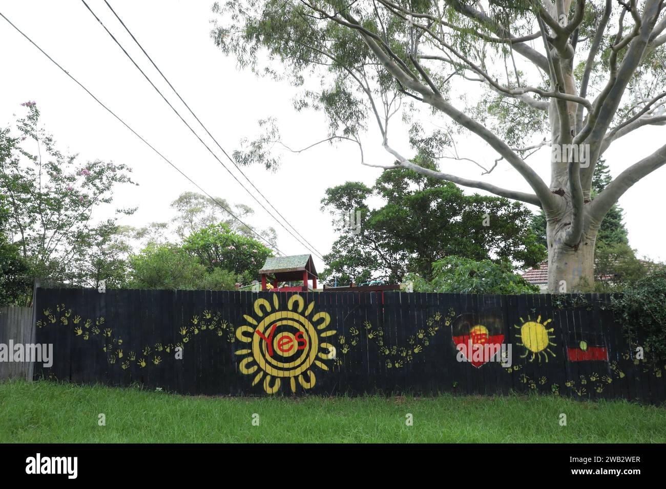 Australian art aboriginal flag hi-res stock photography and images - Alamy