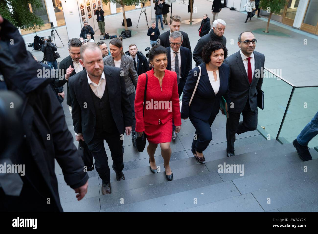 Bundespressekonferenz zur Gruendung der Partei Buendnis Sahra ...
