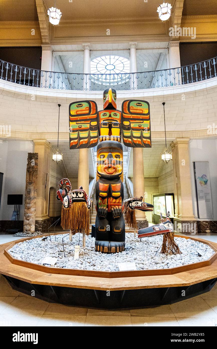 Native American totem pole at the Royal Museums of Art and History ...