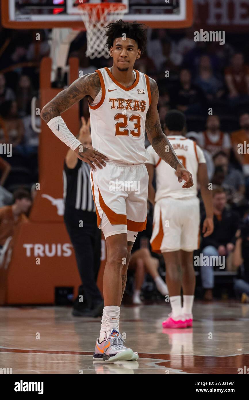 AUSTIN, TX - JANUARY 06: Texas Longhorns forward Dillon Mitchell (23 ...