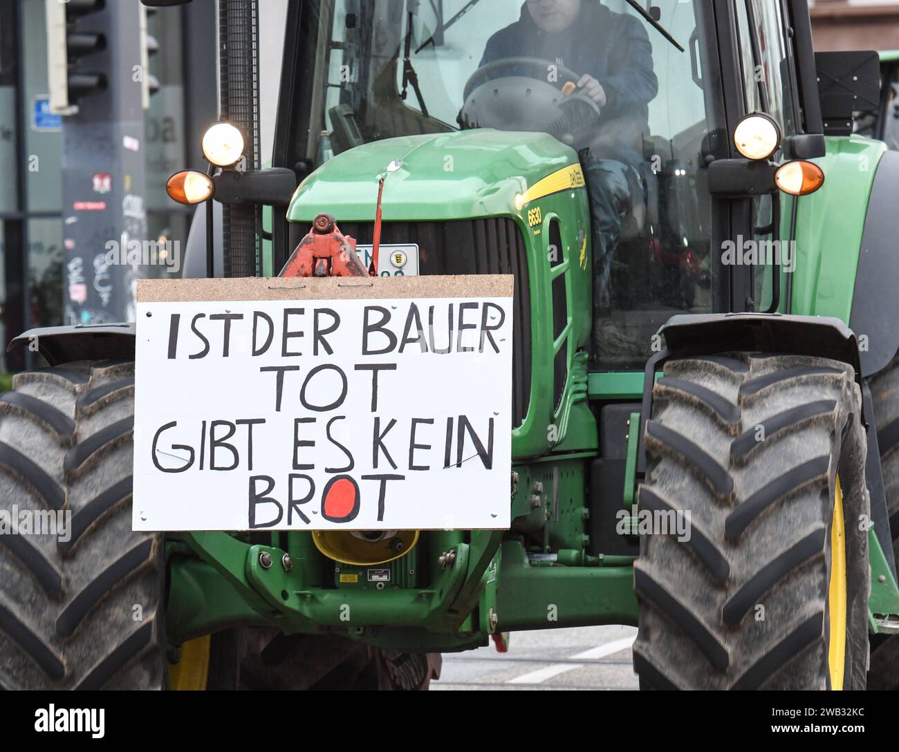 Bauernprotest als Reaktion auf die Sparplaene der Bundesregierung ...