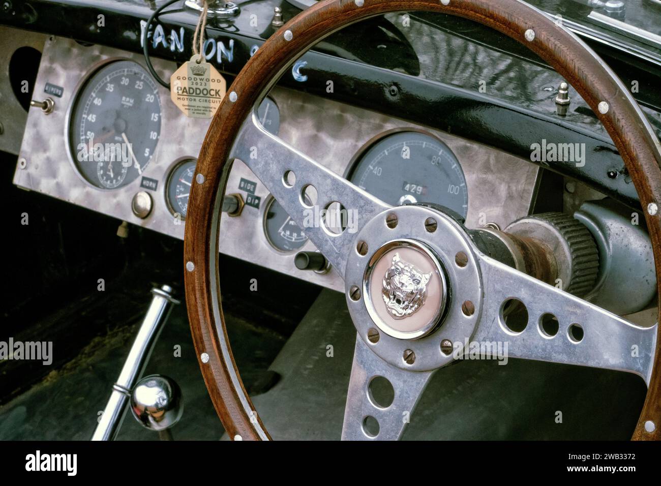 Jaguar xk120 racing car dashboard hi-res stock photography and images ...
