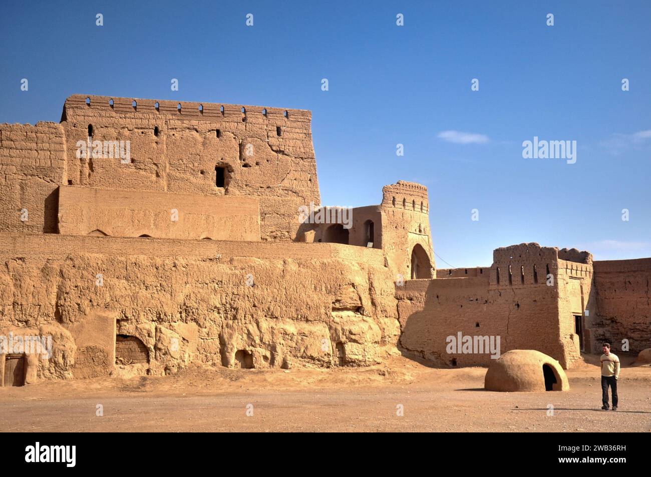 Iranian desert architecture hi-res stock photography and images - Alamy