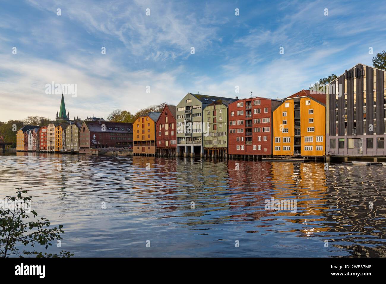 Colourful waterfront warehouses wharfs buildings of Bakklandet on ...