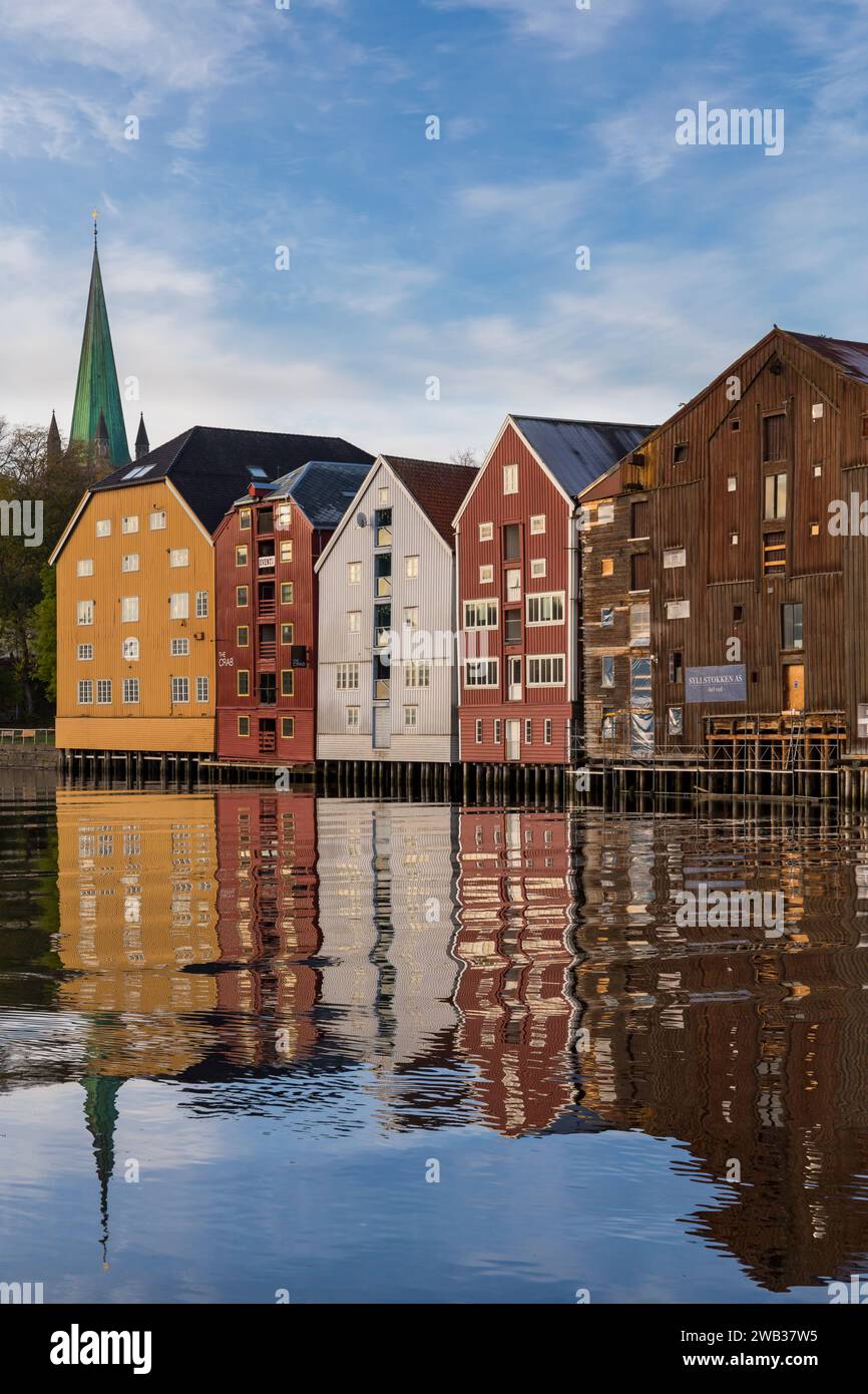 Colourful waterfront warehouses wharfs buildings of Bakklandet on ...