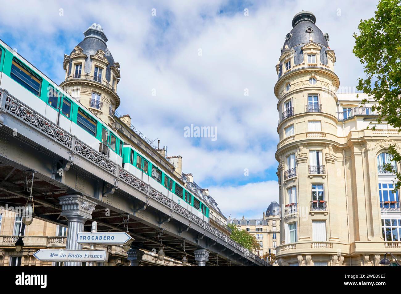 Parisian city railway hi-res stock photography and images - Alamy