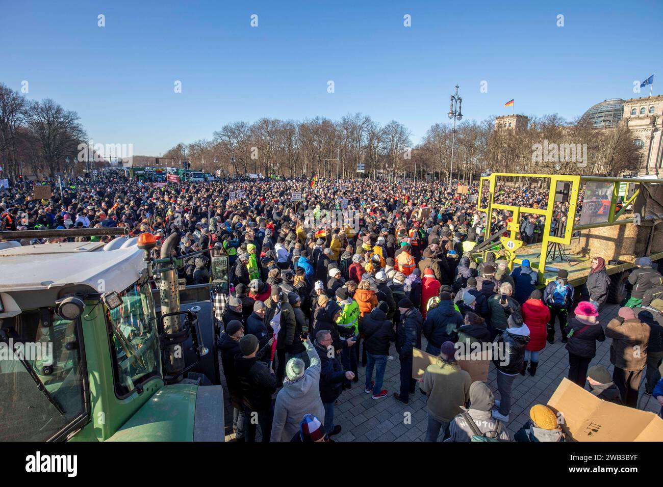 Protest der Bauern gegen geplanten Maßnahmen der Regierung, Am 8 ...