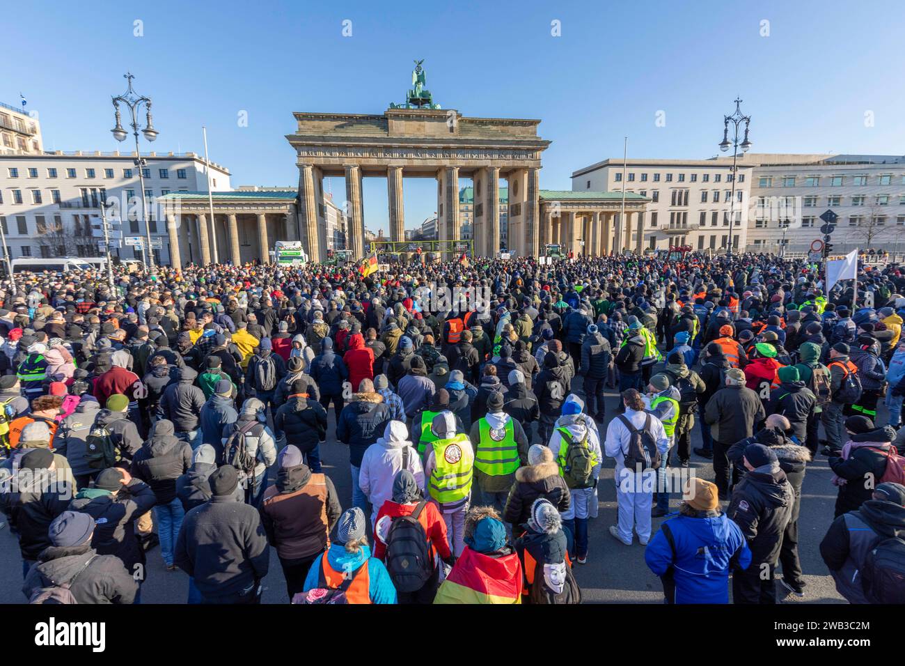Protest der Bauern gegen geplanten Maßnahmen der Regierung, Am 8 ...