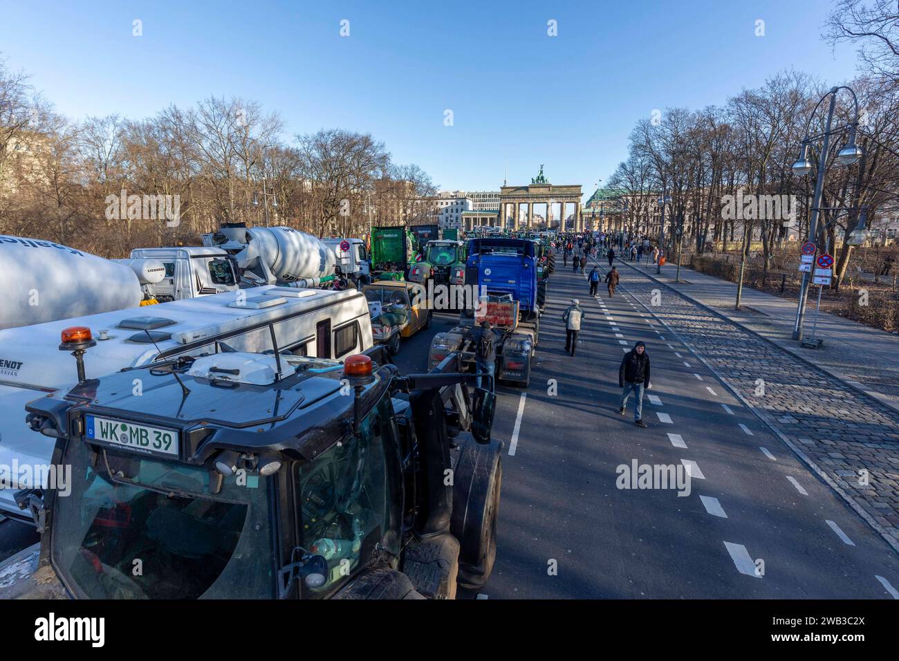 Protest der Bauern gegen geplanten Maßnahmen der Regierung, Am 8 ...