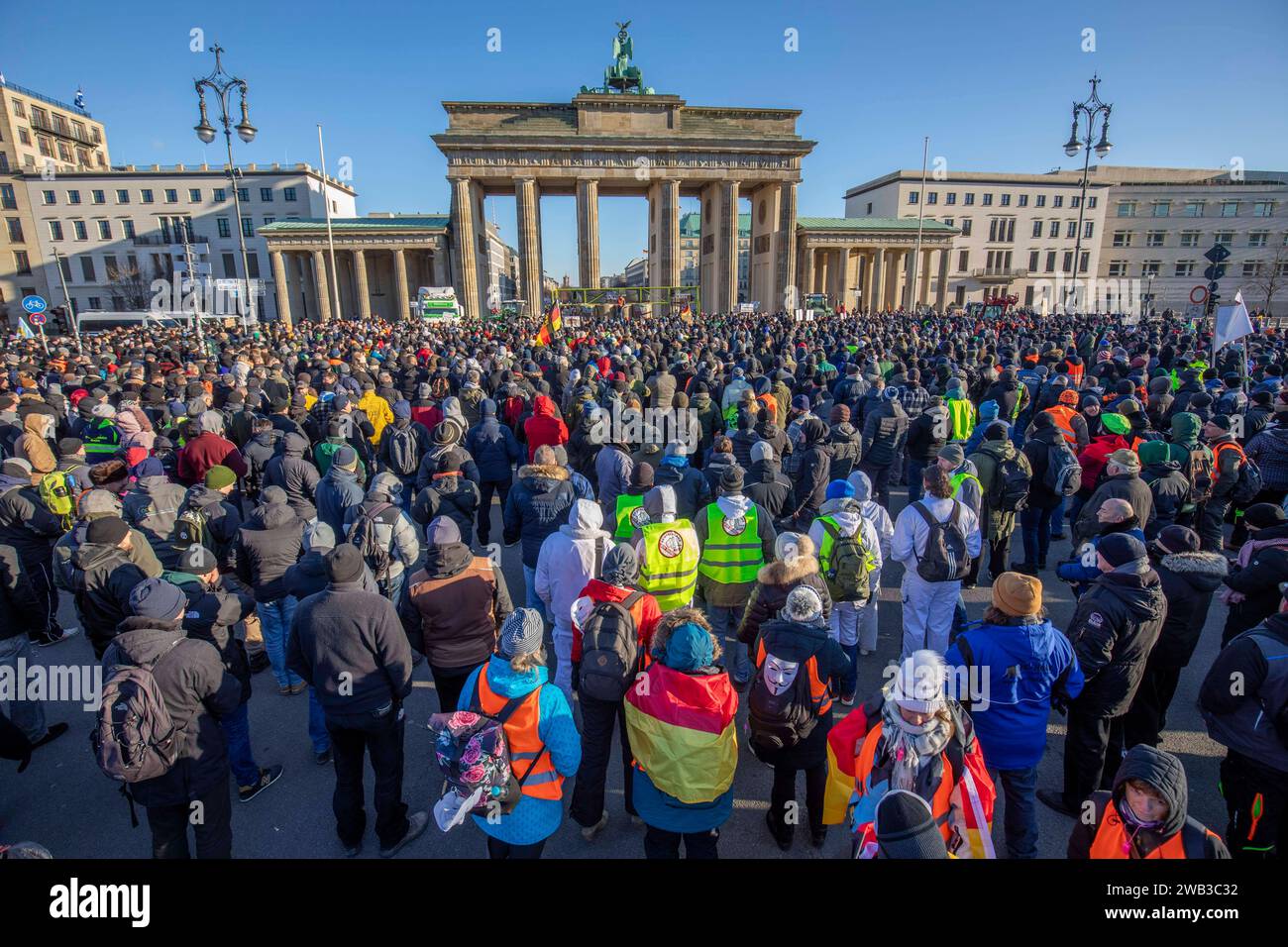 Protest der Bauern gegen geplanten Maßnahmen der Regierung, Am 8 ...