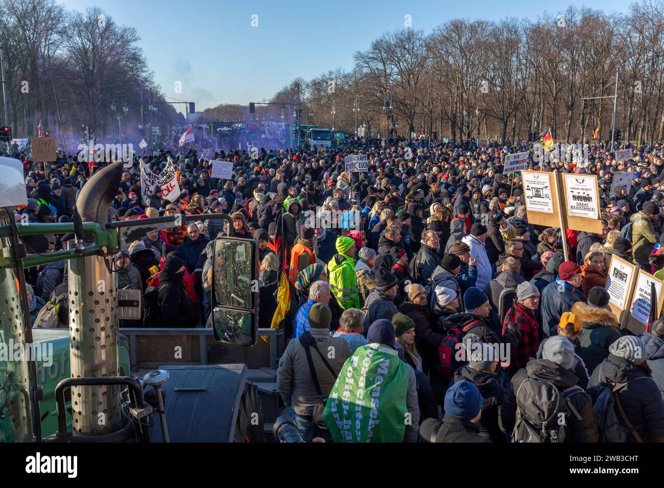 Protest der Bauern gegen geplanten Maßnahmen der Regierung, Am 8 ...