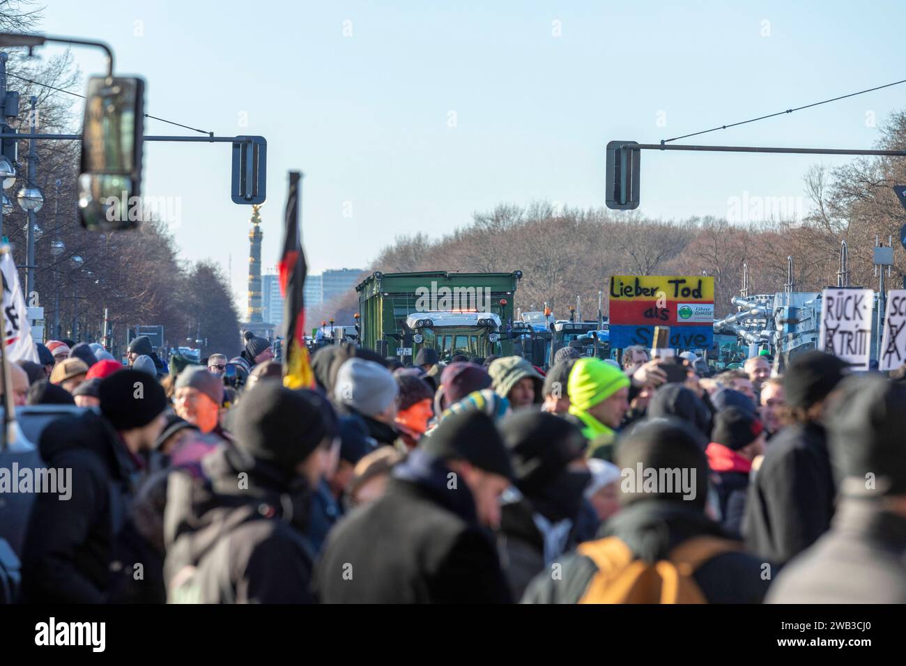 Protest der Bauern gegen geplanten Maßnahmen der Regierung, Am 8 ...