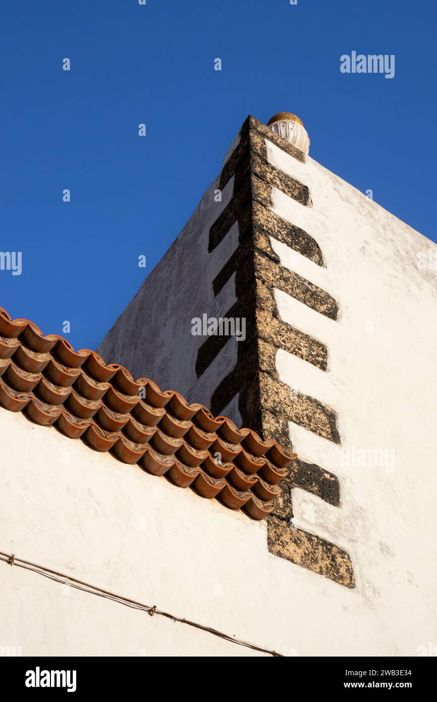 Old orange bricks hi-res stock photography and images - Alamy