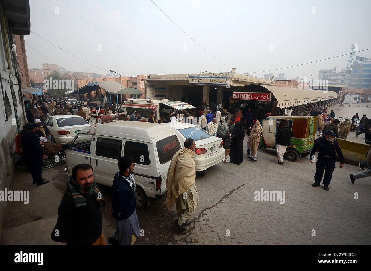 Peshawar, Peshawar, Pakistan. 8th Jan, 2024. Blast during polio vaccination drive kills five ...